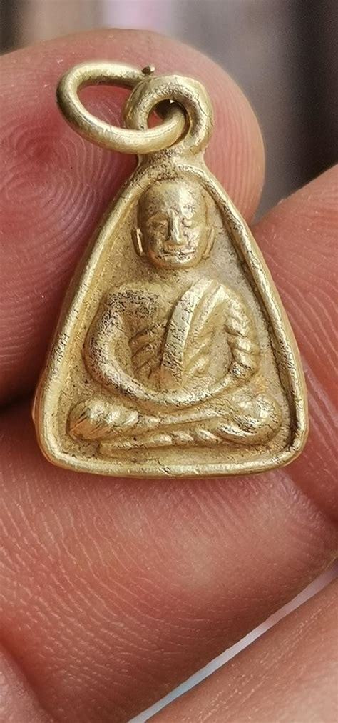 พระเหรียญปั๊มจอบเล็กหลวงพ่อเงินวัดบางคลาน ปี 2515 เนื้อทองผสม Ennxo