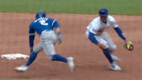 Francisco Lindor Gets His Ankles Broken On Attempted Tag Out