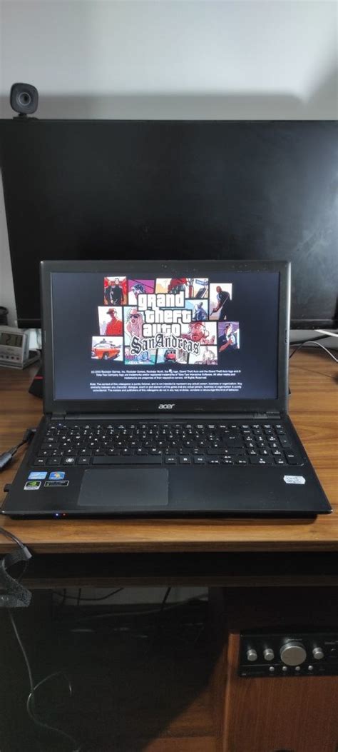 Vând Laptop Acer I3 8 Gb Ram Ddr3 Hdd 160 Gb Cu 8 Jocuri Instalate