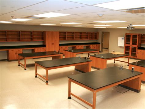 Lab Tables — Labscape