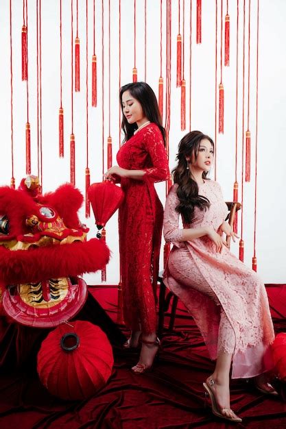 Two Cute Girls Premium Photo