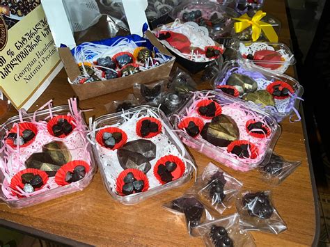 მხოლოდ და მხოლოდ 13 14 15 თებერვალს 💟 ხელნაკეთი შოკოლადი Facebook