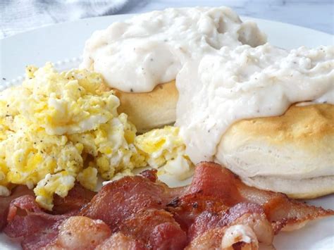 How To Make Gravy With Bacon Grease Easy Recipe Chunky In Kentucky