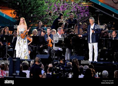 Caroline Campbell And Andrea Bocelli Banque De Photographies Et D