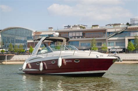 Monterey 330 Red Queen Belgrade Boat Rental