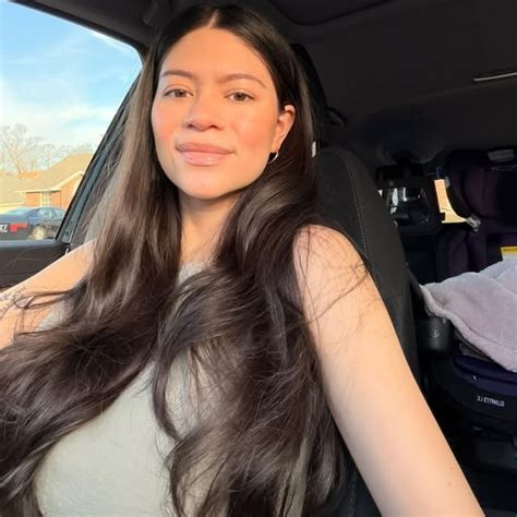 Isa Isac • Threads Say More