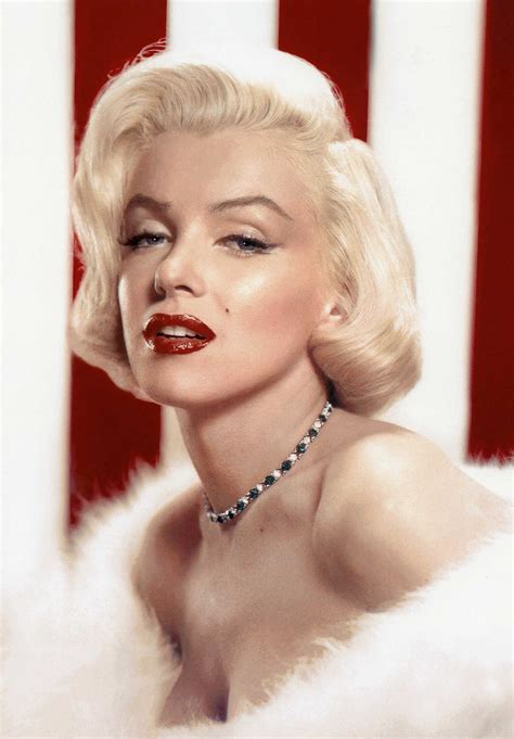 What Is Glamour Photography Definition And Complete Guide To Style