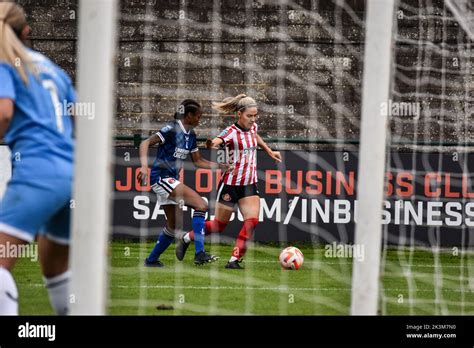 Louise Griffiths Right Of Sunderland Women Takes On Charlton Athletic Womens Melissa Johnson