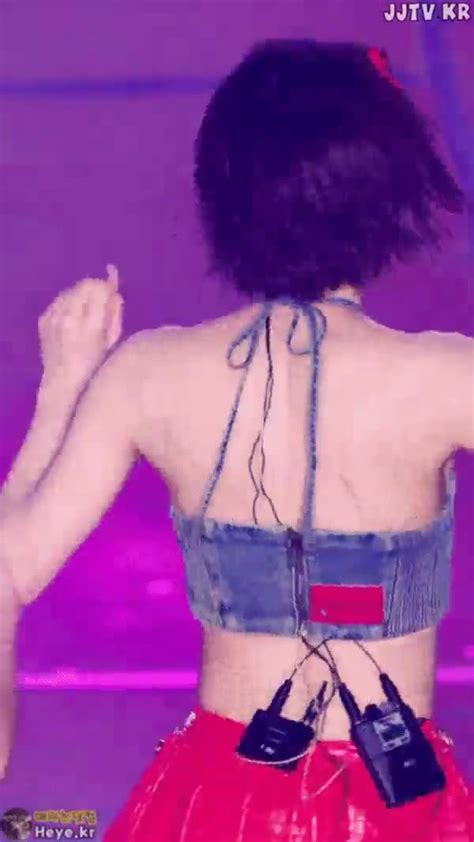 체지방 없는 복근 레드벨벳 웬디