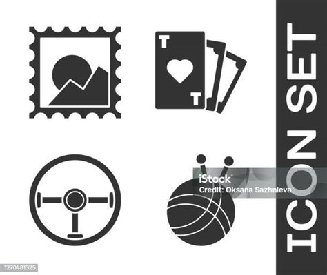 뜨개질 바늘 그림 풍경 스티어링 휠 및 하트 기호 아이콘이있는 카드 놀이와 원사 공을 설정합니다 벡터 개념에 대한 스톡 벡터 아트 및 기타 이미지 Istock