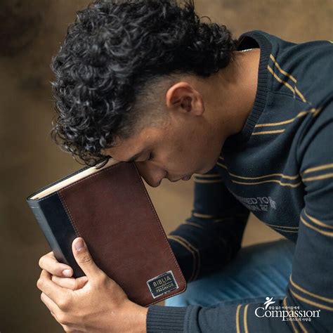 한국컴패션 예수께서 나아와 말씀하여 이르시되 하늘과 땅의 모든 권세를 내게 주셨으니 그러므로