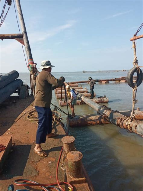 กรมเจ้าท่าเร่งขุดลอกร่องน้ำหยงสตาร์ จ ตรัง แก้ปัญหาเรือประมงพื้นบ้านเข้าออกไม่สะดวก