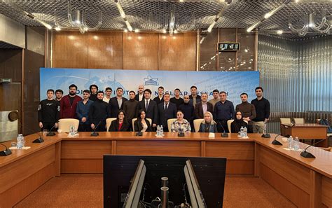 Визит азербайджанской молодежи в ОИЯИ — Объединенный институт ядерных исследований