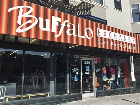 People From All Over California Are Making Springtime Trips To These 10 Massive Thrift Stores