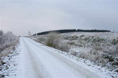 Heading To Alderybar © James T M Towill Cc By Sa 2 0 Geograph Britain And Ireland