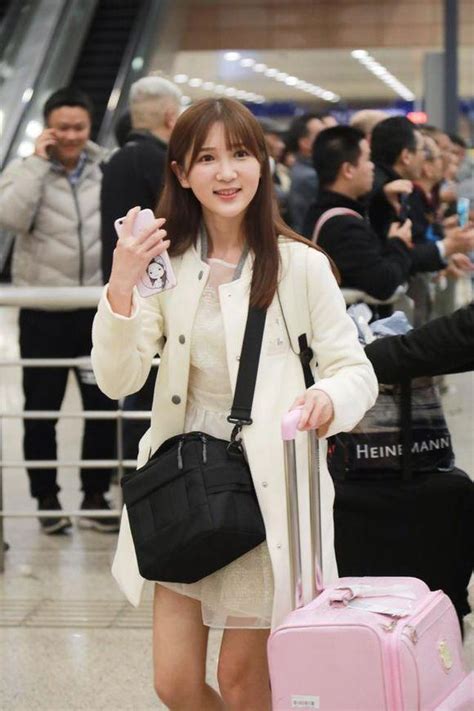 Snh48完成泳装mv拍摄返沪 接机粉丝阵仗大引路人围观 知乎