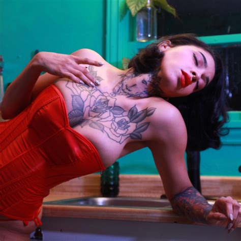 Ravyn Alexas Profile Page 6 Vids Pics And More Manyvids Manyvids