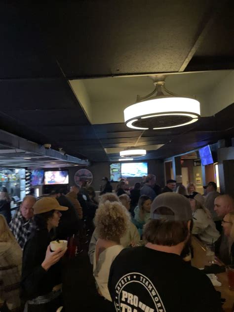 Why So Many Empty Bars Make Assumptions About Mine R Bartenders