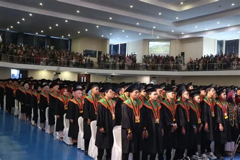 Uin Salatiga Wisuda 860 Mahasiswa Dan Kali Pertama Luluskan Program