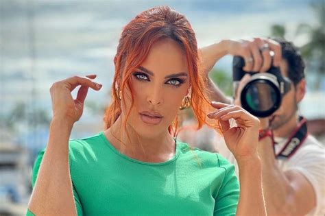 ¿nuevo Amor Sara Corrales Fue Pillada Bailando A Gusto Con Un