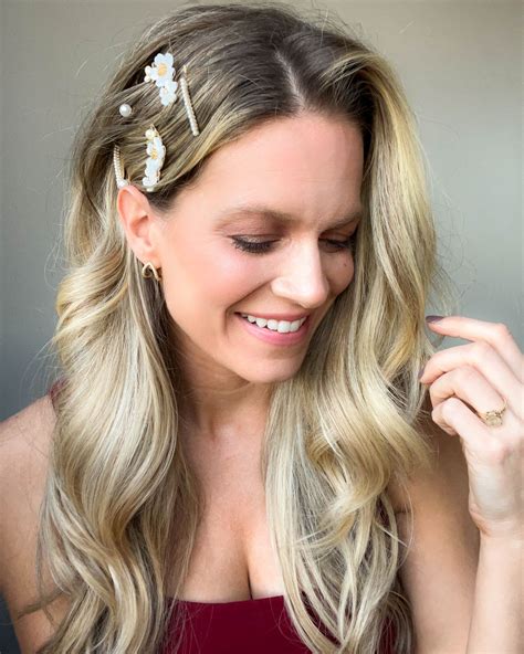 Nail Your Next Party With This Hair Pin Hairstyle Fashion Blog
