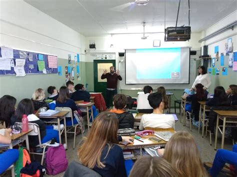 Visitamos El Colegio Tomás Devoto Radio Nacional