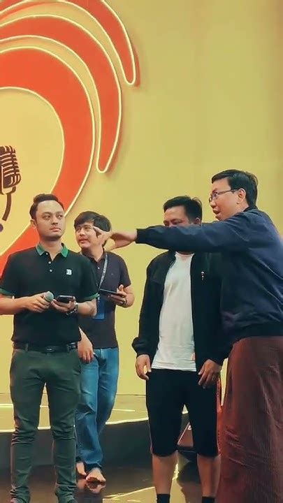 ဆရာရဲ့ညွန်ကြာမှုတွေနားထောင်နေသော ကျွန်တော်တို့ညီအကိုများ😍😍 Youtube