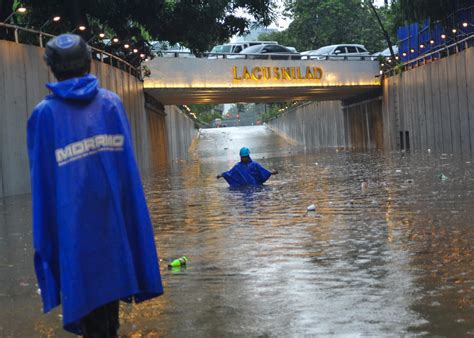 Major Roads In Metro Manila Still Impassable Due To Floods Manila