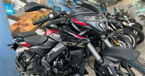 Bajaj Pulsar Ns160 2025 Streetfighter Bike With 45 Kmpl Mileage