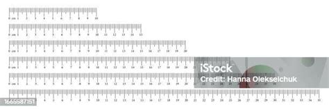 측정 차트는 10 15 20 25 30 35 센티미터로 설정됩니다 숫자가 있는 눈금자 축척 컬렉션입니다 길이 측정 수학 거리