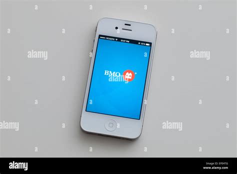 Bmo Bank Mobile App Fotos Und Bildmaterial In Hoher Auflösung Alamy