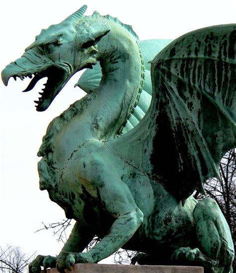 Here Be Dragons Amazing Statues And Sculptures Of Dragons Around The