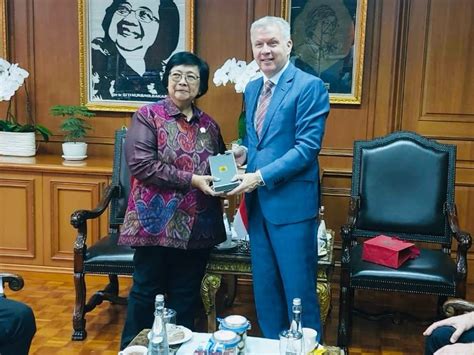 Jess Dutton On Linkedin Productive Discussion With Indonesias Minister Of The Environment