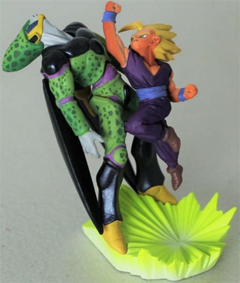 Gohan Vs Cell Dragon Ball Z Capsule Neo Invasion From The Future Cell