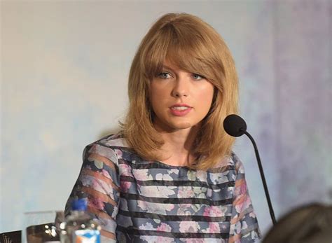 Taylor Swift S Bangs Finally Turn On Her Racked