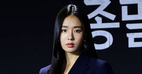 포토 안은진 디스토피아 분위기