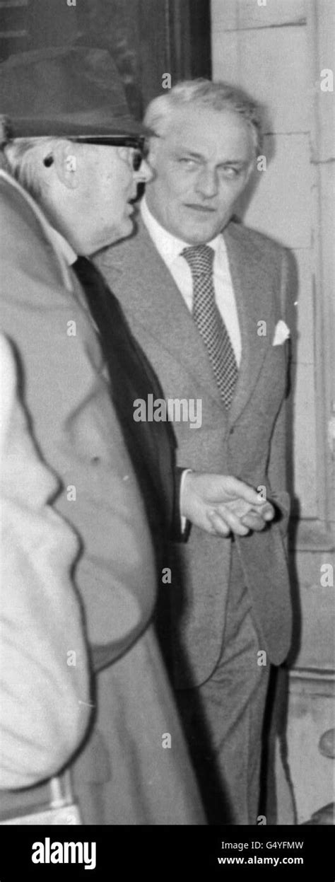 Charles Grau James Bond Fotos Und Bildmaterial In Hoher Auflösung Alamy