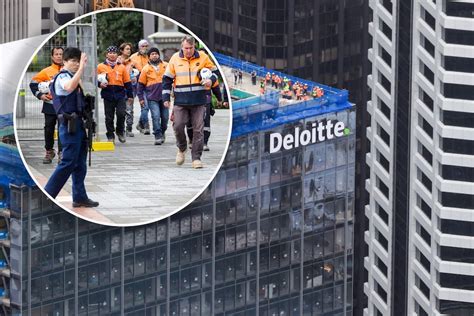 Auckland Shooting Victims Are Two Male Construction Workers Aged In