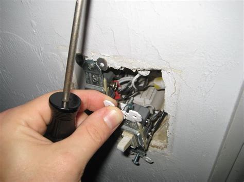 Single Pole Electric Wall Switch Replacement Guide