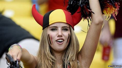 Teenager In World Cup Crowd Signs Modelling Contract Bbc News