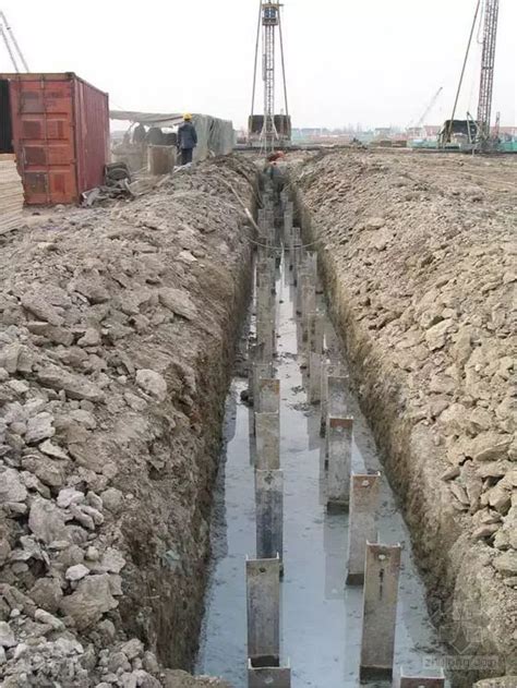 特大建筑深基坑支护施工照片解读，震撼！ 基坑与边坡 筑龙岩土工程论坛