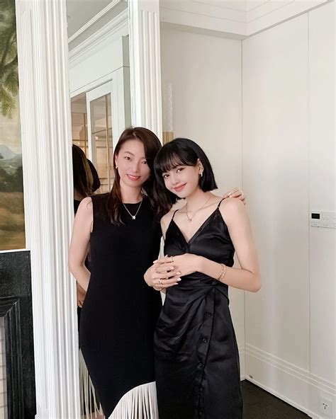 Loren Kim On Instagram Lisa Never Ceases To Amaze With Her Sunny