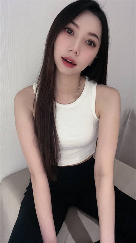 下雨 客人全身濕的進來 趕快叫他沖澡吹乾 客人：沒關係，等等你不也會跟我一起 濕噠噠嗎 我聽了什麼 他是什麼意思？