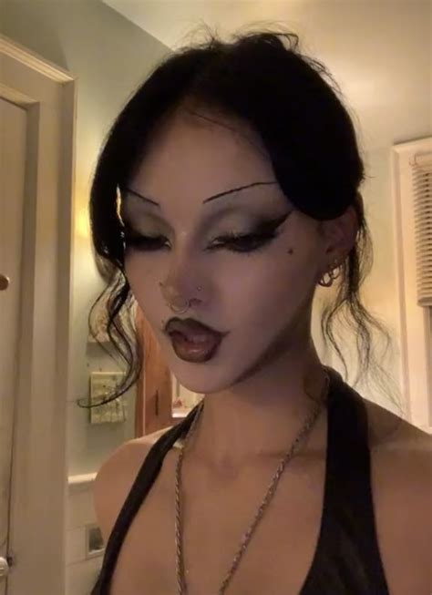 Pin By 𓆩♡𓆪 On Makeup ⋆ ˚｡⋆୨୧˚ In 2024 Goth Eye Makeup Dope Makeup
