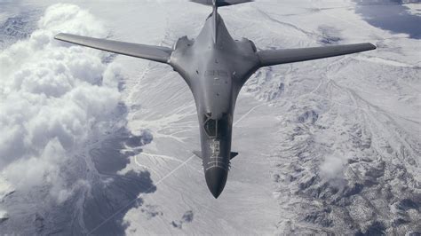 B 1 Lancer Supersonic Strategic Bomber Rockwell Us Air Force