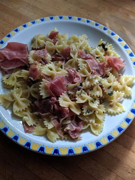 Farfalle al prosciutto crudo - Blog di cookingwithinno