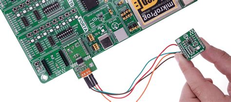i2c isolator 2 click — board with adm3260 dual i2c isolator
