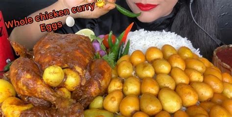 فیلم خوردن ۵۰ تخم مرغ و مرغ با برنج توسط دختر هندی