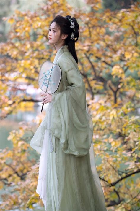 Shen Yujie 沈羽洁 Hanfu Photoshoot Shen Yujie More Photos Here Hanfu Photoshoot More Photos