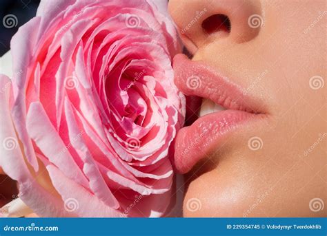 Pink Beauty Mouth Icon Young Lip Pink Rose Lips With Lipstick
